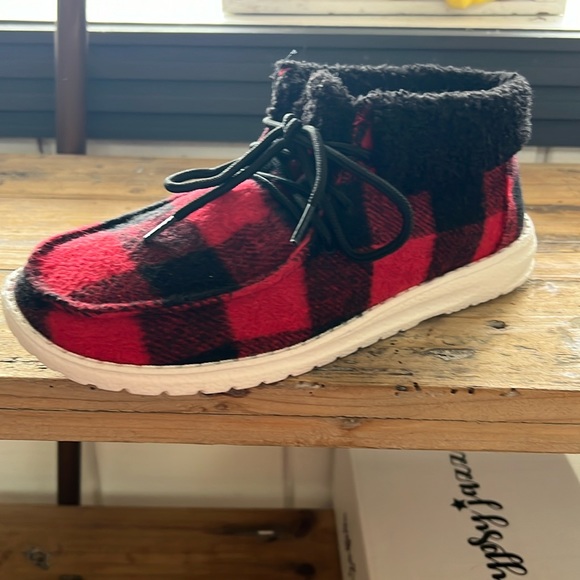 Gypsy Jazz | Shoes | Gypsy Jazz Mighty Red And Black | Poshmark